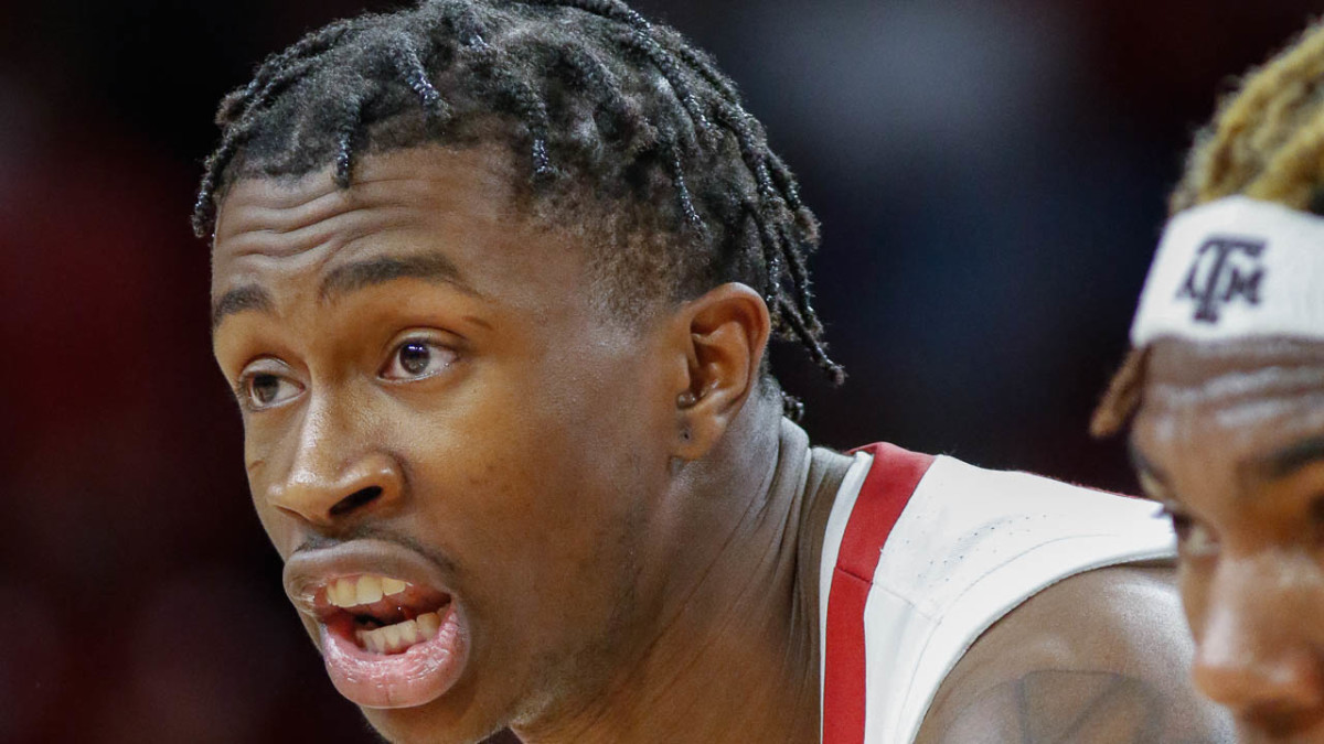 Razorbacks' Davonte Davis dragging out drama around his choice - Sports ...