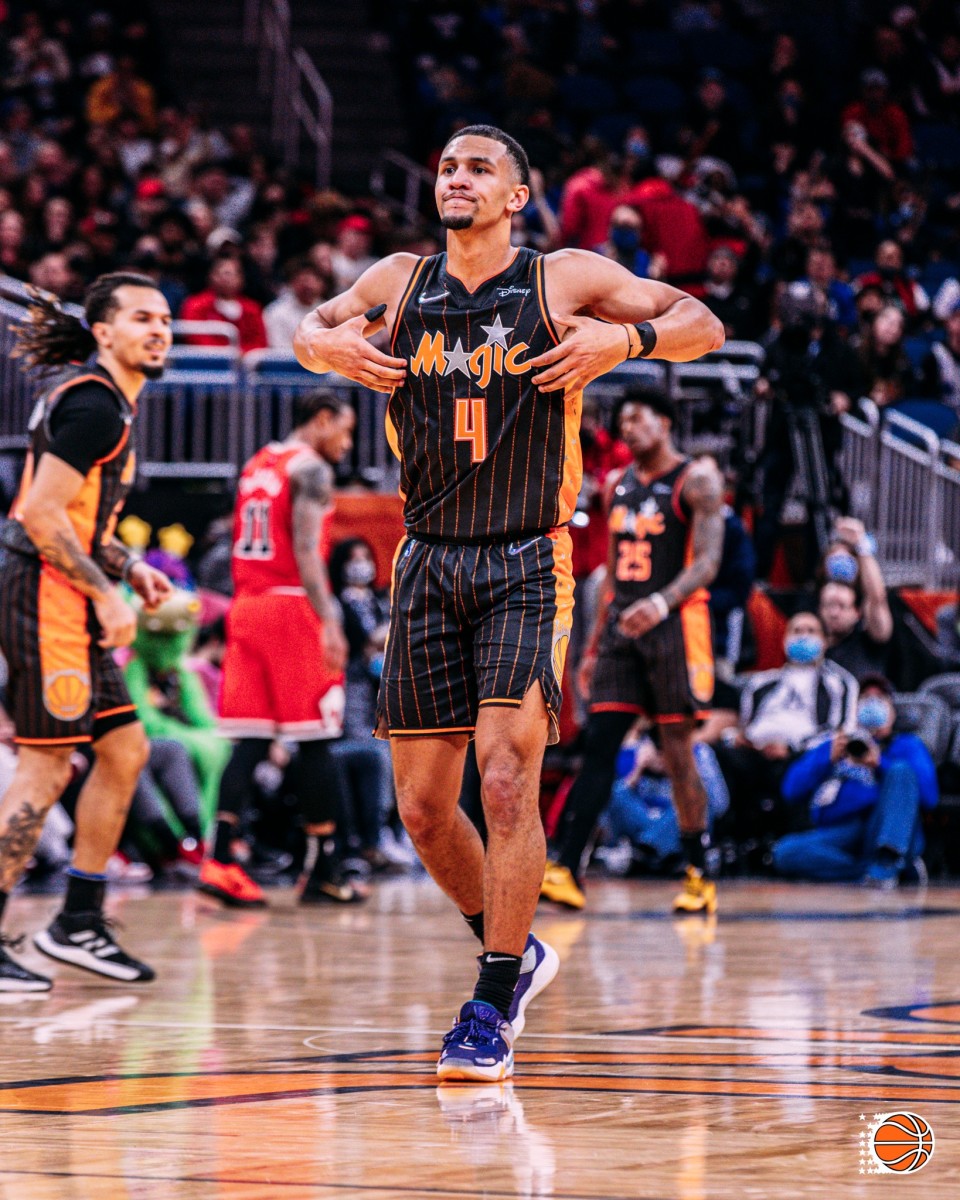 Jalen Suggs has two highlight dunks, 15 points in win over Bulls Sunday ...