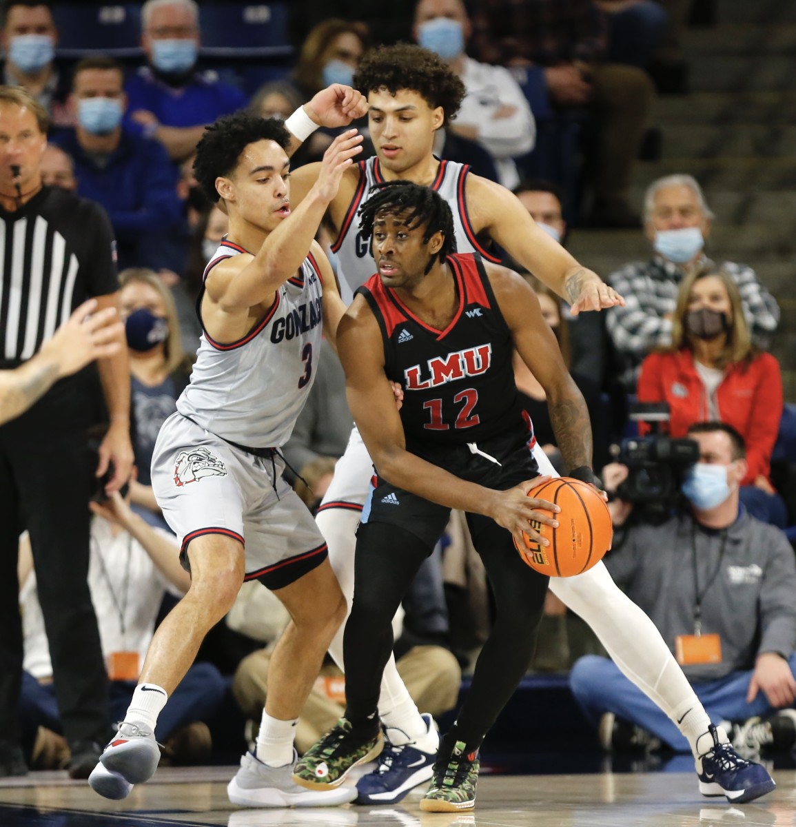 Photos: Chet Holmgren supplies 21 pts and nine rebounds to lead No. 2 ...
