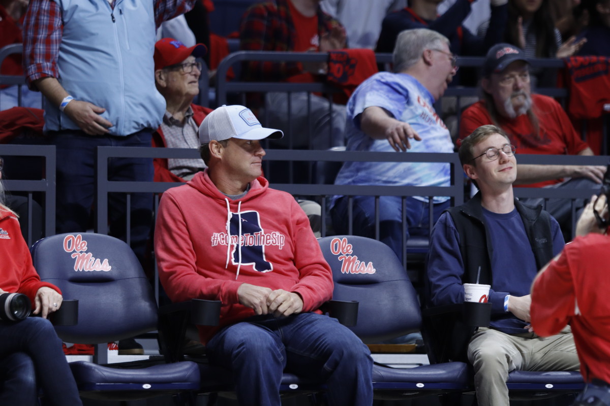 Head Coach Lane Kiffin Notes 'Important Info' from Report on Ole Miss ...