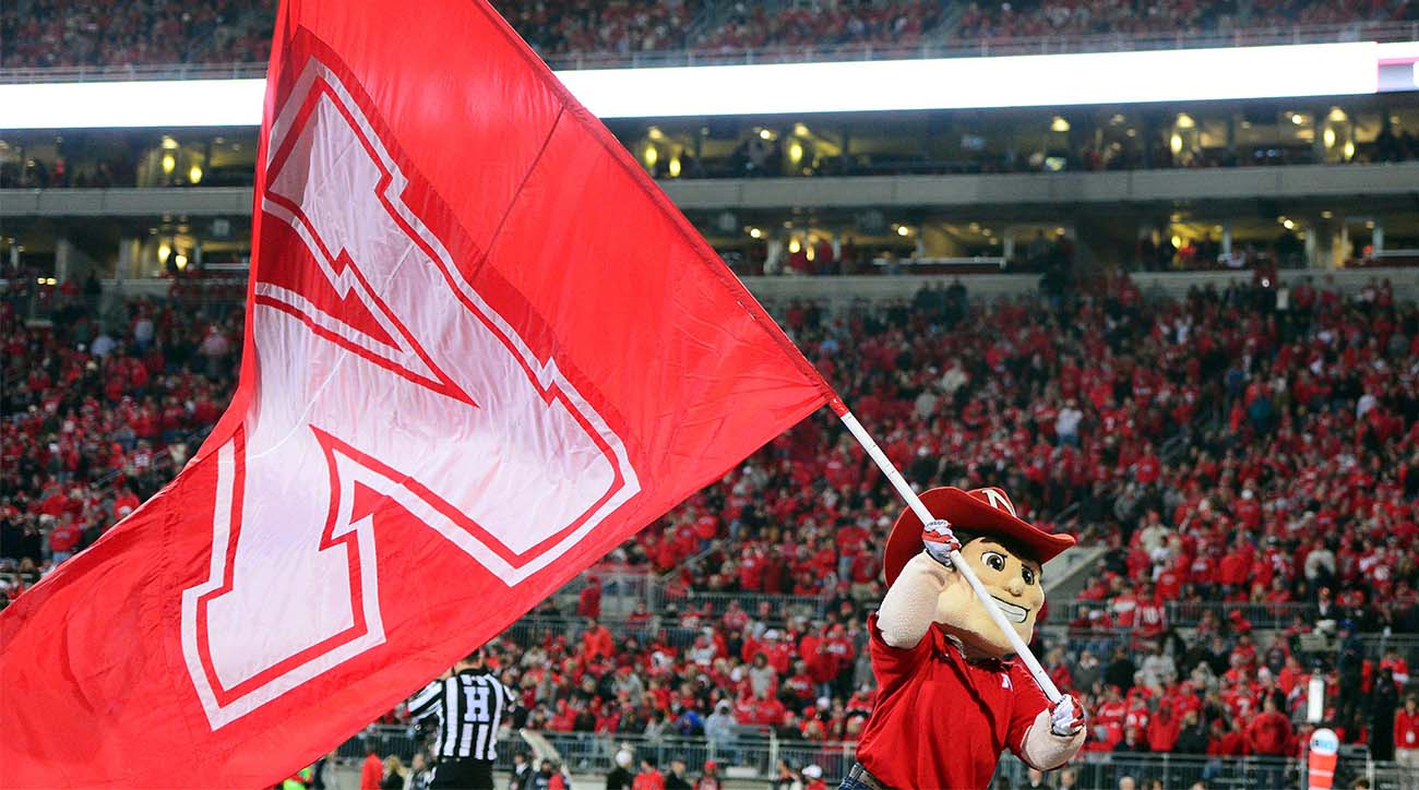 Nebraska mascot's hand gesture revised to avoid tie to white supremacy ...