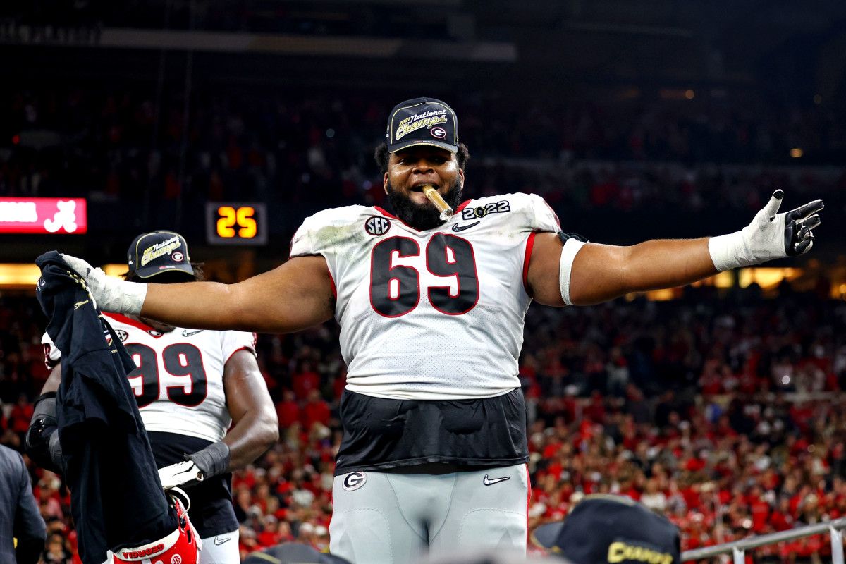 Georgia Football Film Review: Jamaree Salyer is a Perplexing Prospect ...