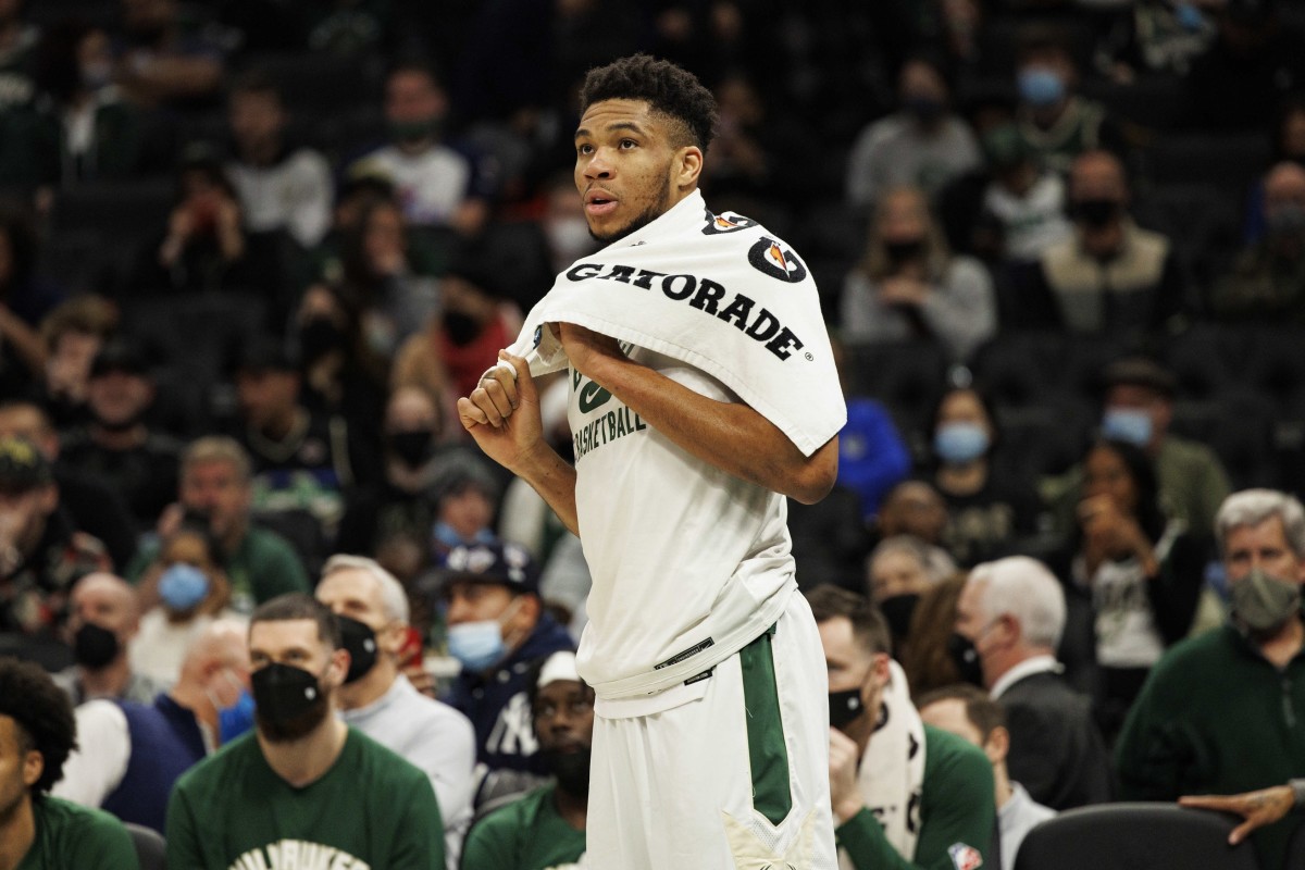 Here's What Giannis Antetokounmpo Tweeted After The Bucks Beat The ...