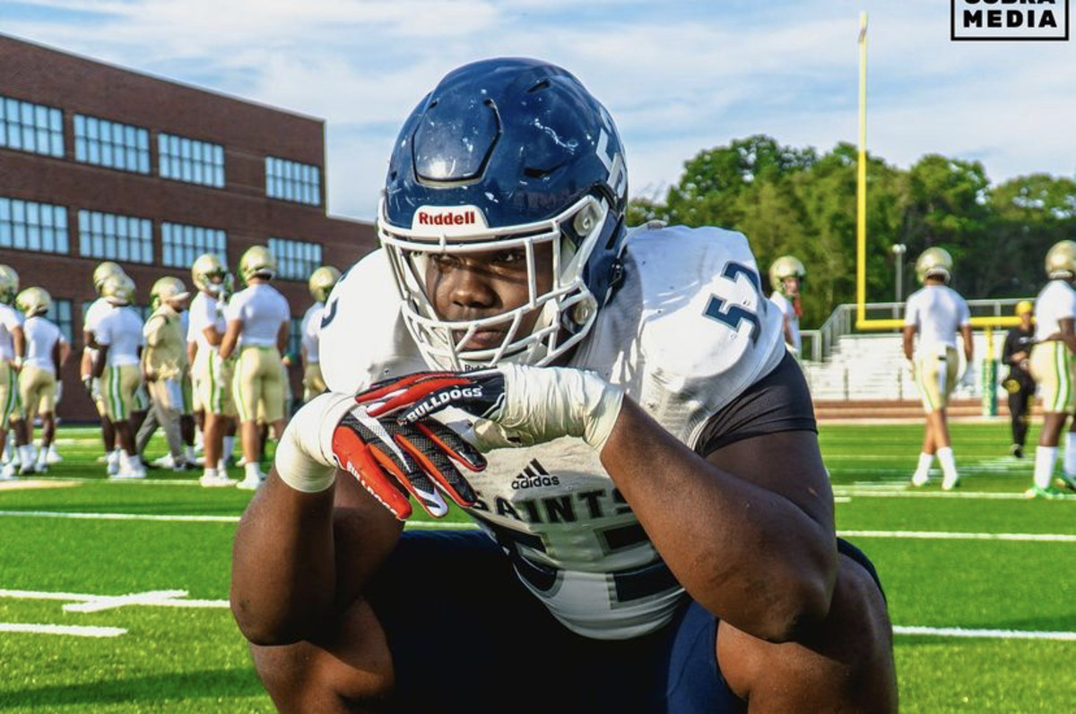 Christen Miller Signs With Georgia Football - Sports Illustrated ...