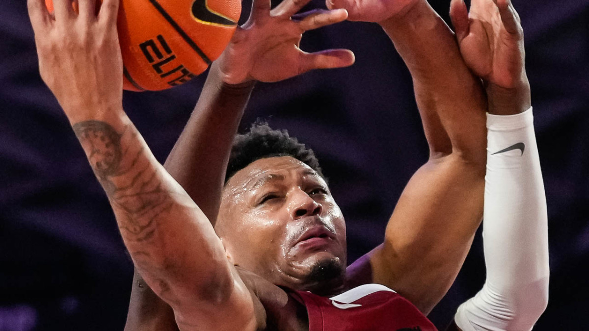 Umude's Big Night Keys Razorbacks Getting Seventh Straight Win - Sports ...