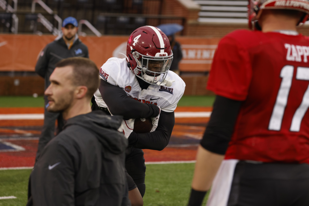 Brian Robinson Jr. Wins American Team Running Back of the Week at the ...