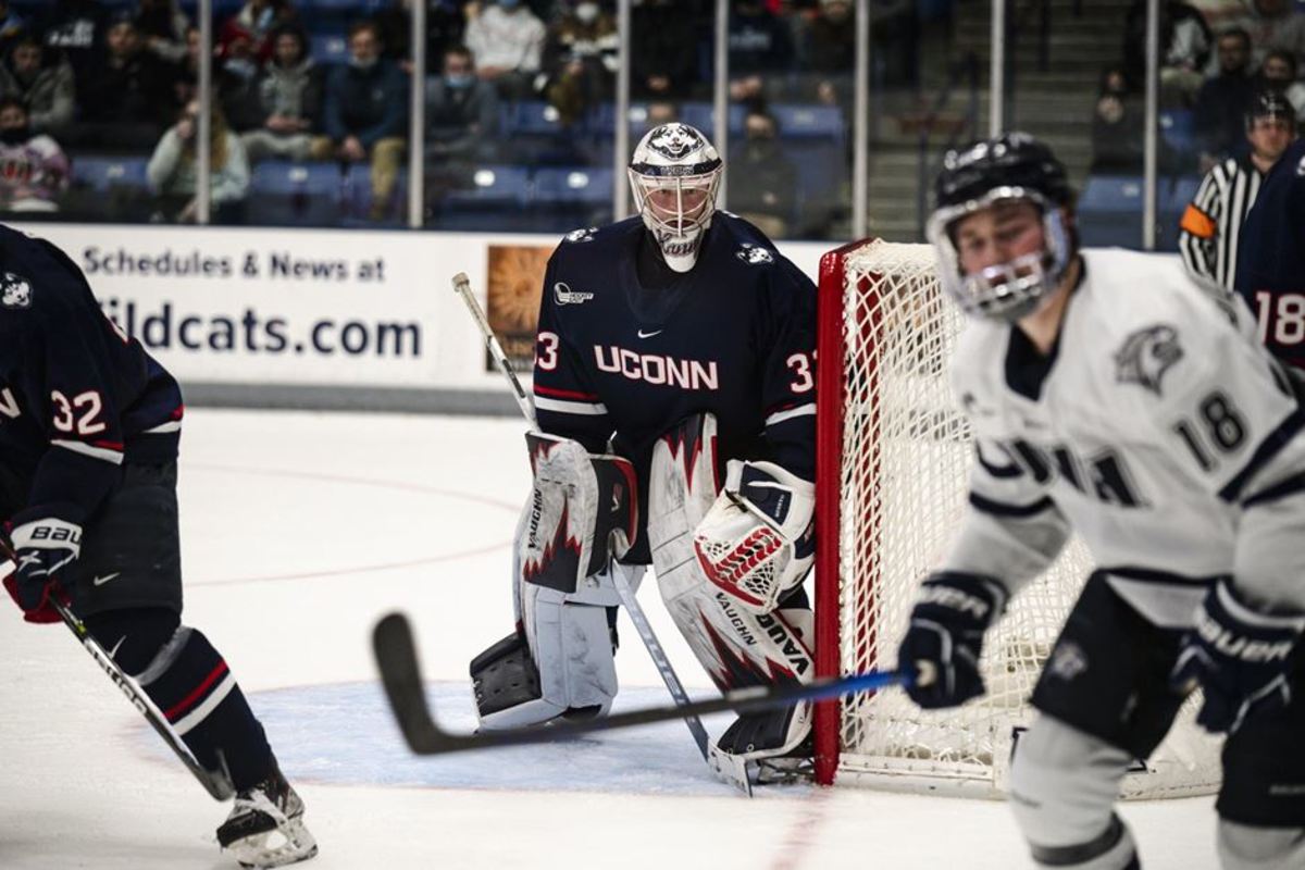 Hockey: Huskies Win Series With UNH - Huskies Report