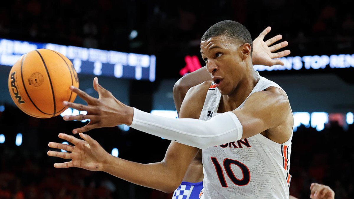 Razorbacks Have Big Challenge Against No. 1 Tigers Tuesday Night ...