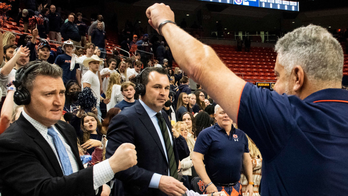 WATCH: Auburn's Bruce Pearl Previews Game with Razorbacks - Sports ...