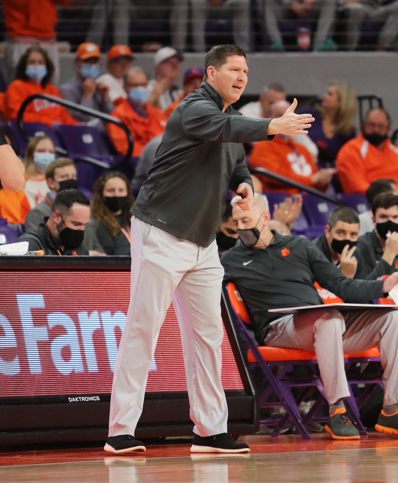 Clemson Begins Tough Three-Game Week with UNC - Sports Illustrated ...