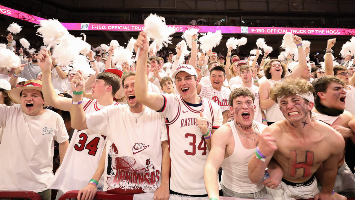Arkansas Razorback Fans Still Have to Prove Worth One Last Game ...