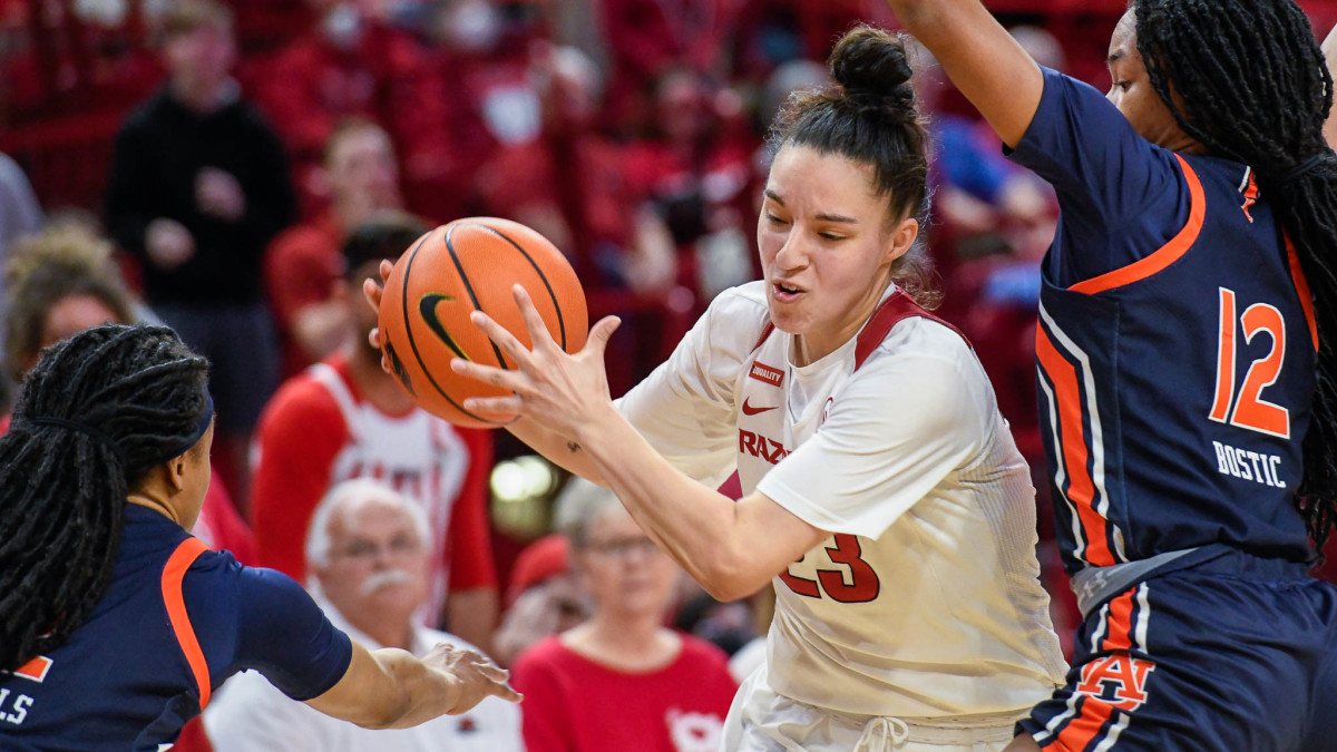 Amber Ramirez Lifts Razorbacks to Win Over Auburn with Late Shot ...