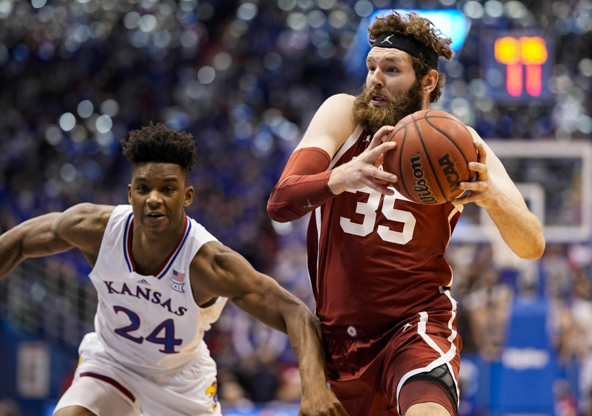 Oklahoma Pushes No. 8 Kansas, Falls 71-69 in Allen Fieldhouse - Sports ...