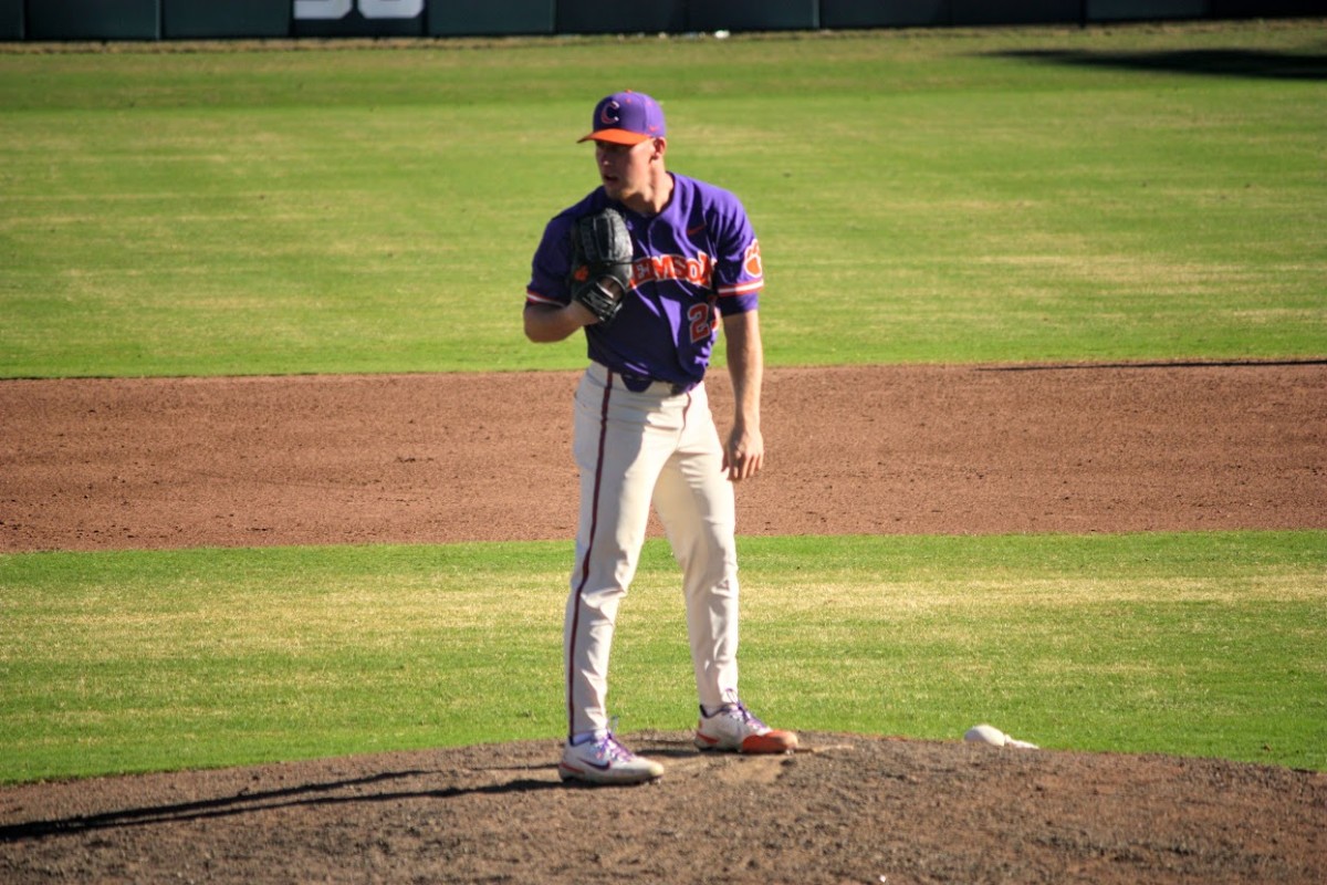 Monte Lee Going With Experience in Rotation; Geoffrey Gilbert to Take ...