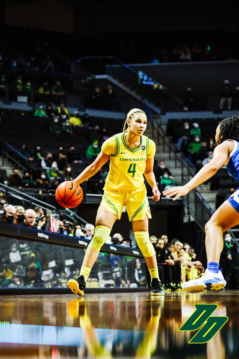 Oregon Ducks Women's Basketball Defeats UCLA Bruins 67-53 - Sports ...