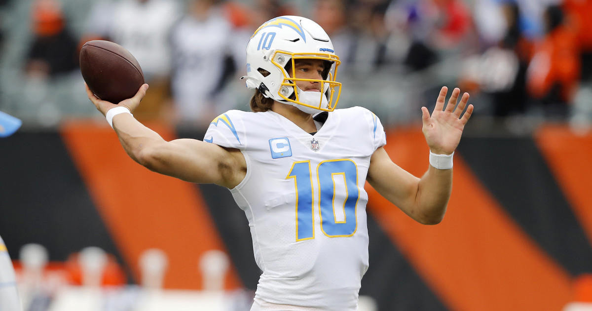 Where Oregon Ducks Football Alumni Landed on Pro Football Focus' Top ...