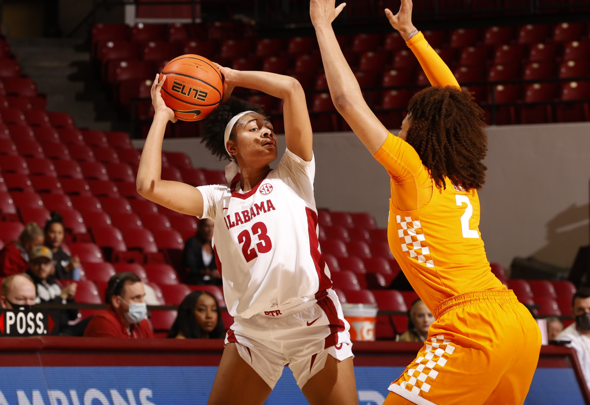 Alabama Women's Basketball Has Strong Showing to Upset No. 12 Tennessee ...