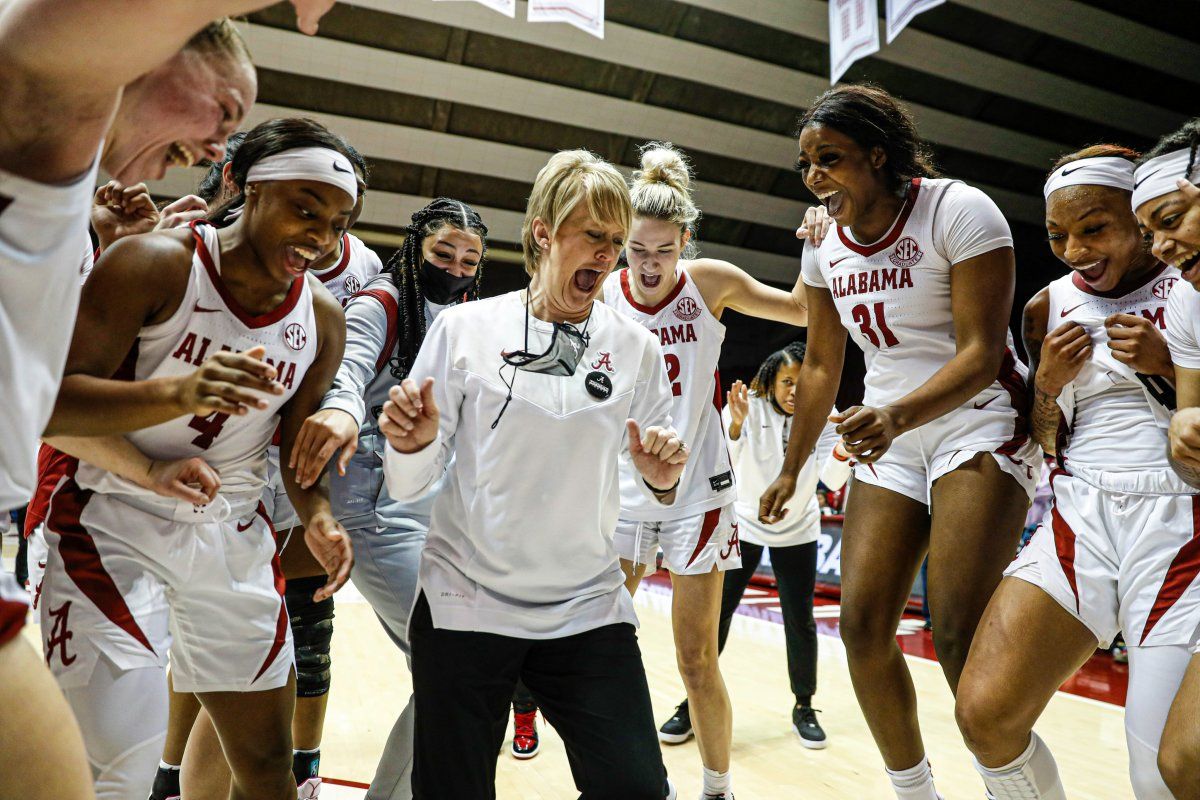 Alabama Women's Basketball Using Off-The-Court Bonding to Breed On-The ...