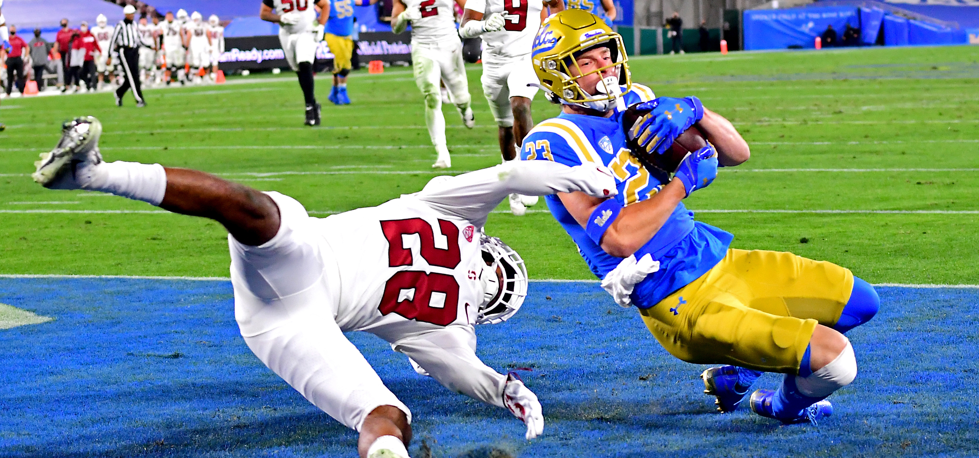 Ducks Dish Podcast: UCLA Transfer Wide Receiver Chase Cota Commits to ...