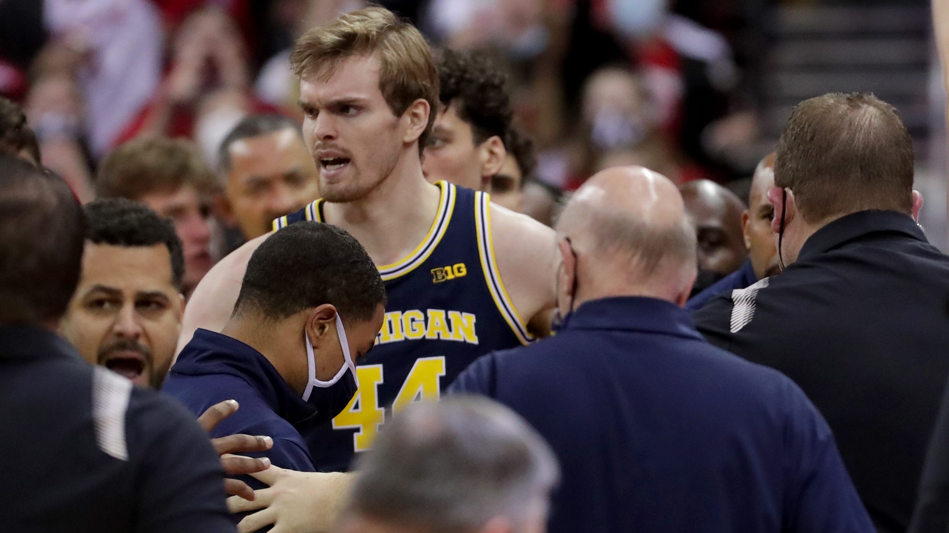 Michigan-Wisconsin fight: Big Ten announces punishments for coaches ...
