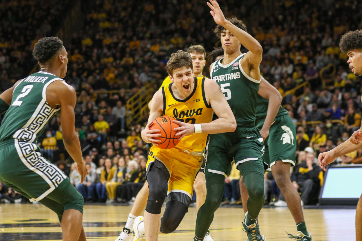 Observations: No. 25 Iowa Spanks Spartans - Sports Illustrated Iowa ...