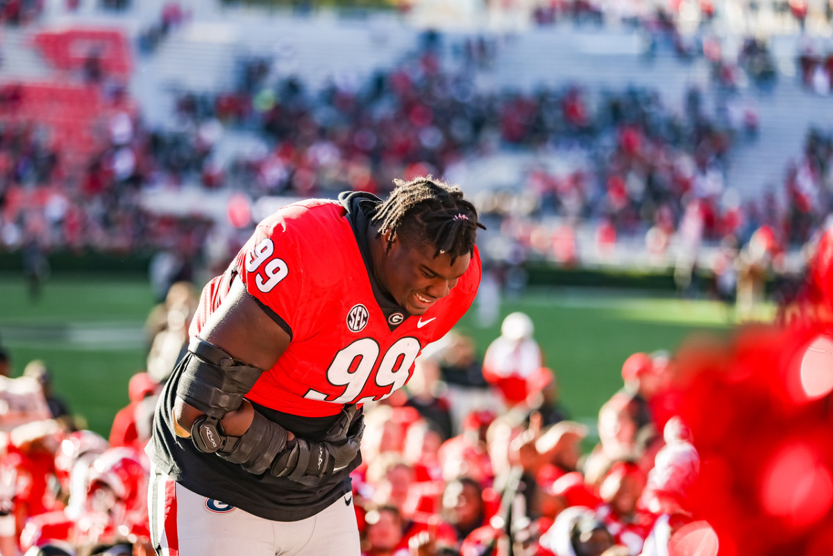 Georgia Football DT Jordan Davis Shaping Up to Be First Rounder in 2022 ...