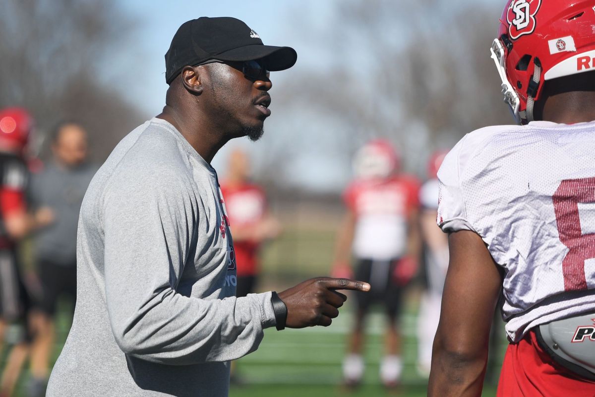 Iowa Football Adds Abdul Hodge to Staff - Sports Illustrated Iowa ...