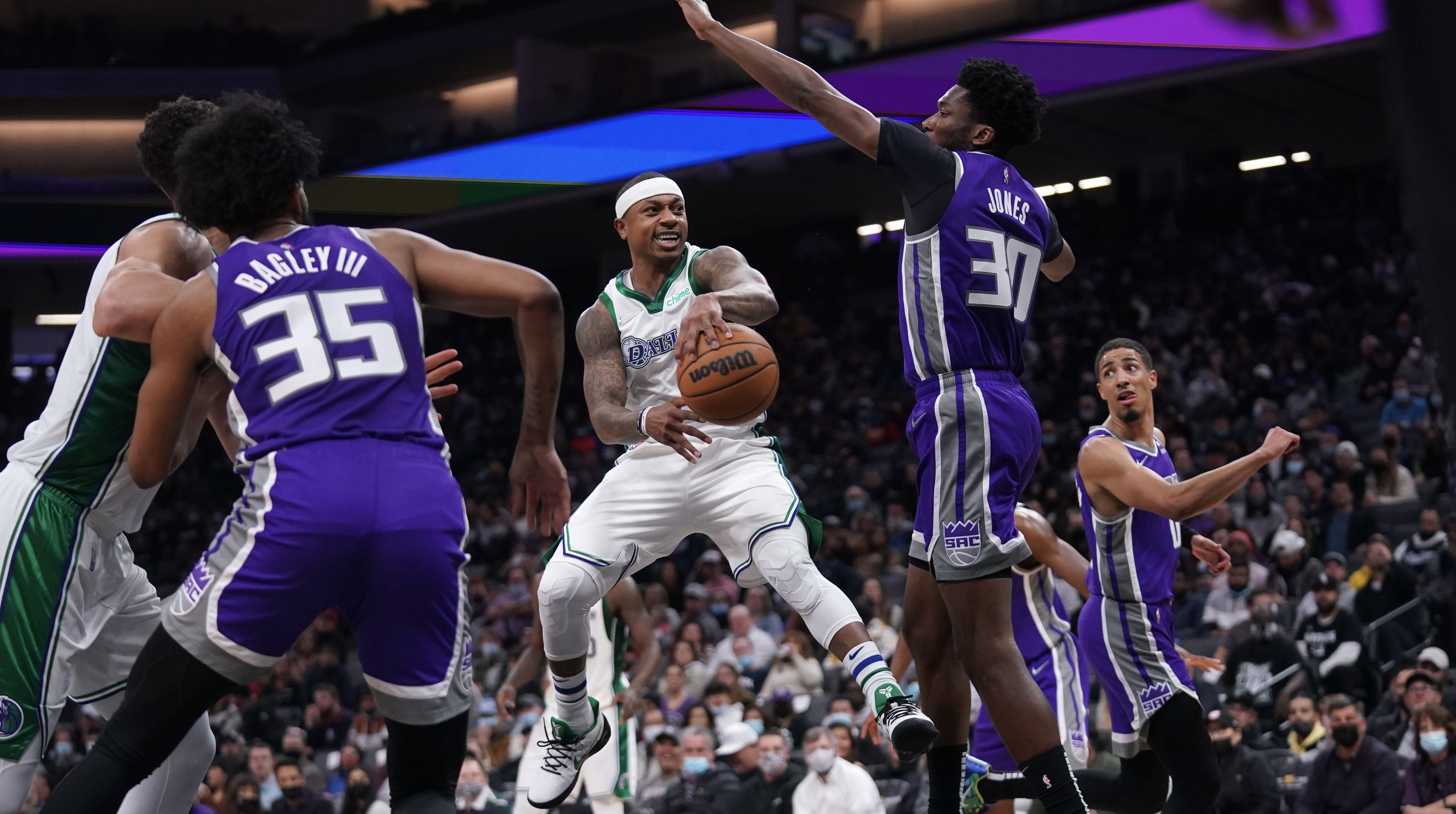 Isaiah Thomas Signs with Charlotte, Joins 10th NBA Franchise - Sports ...