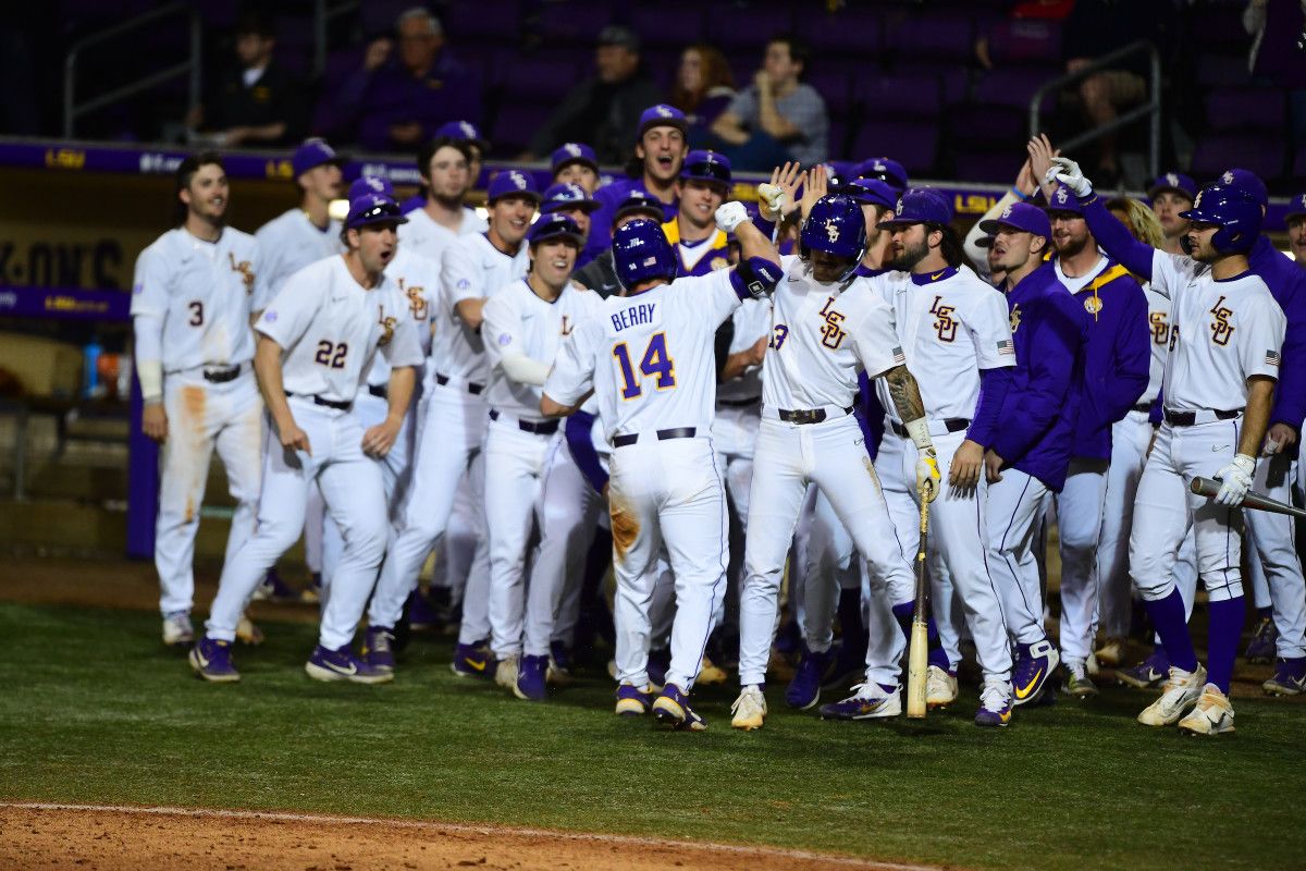 LSU Baseball Earns 11-3 Midweek Win Over UNO Behind Top of the Order ...