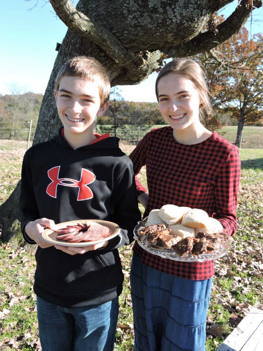 Cheap Seats Become Best Seats at Arkansas Razorback Softball's Bogle ...