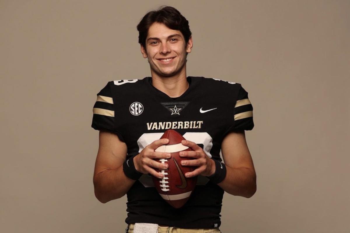 Alabama Updates Football Roster to Reveal New Heights, Weights Heading ...