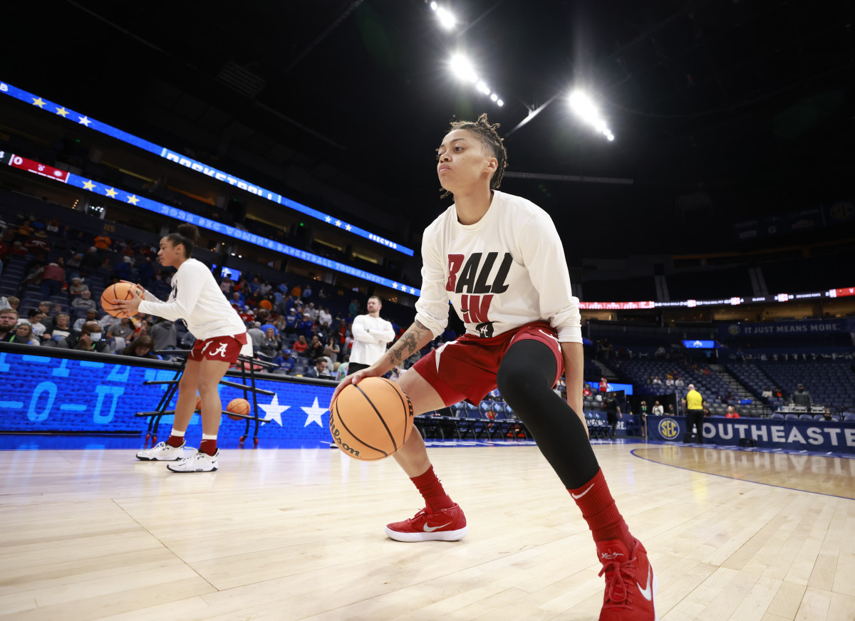 Alabama Women's Basketball Fends Off Georgia Comeback Effort in SEC ...