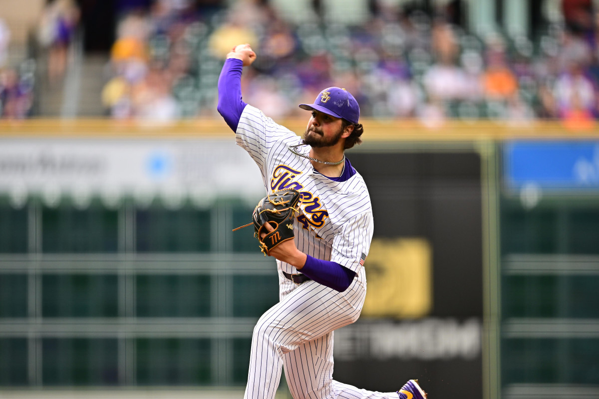 LSU's Offense Non Existent in 4-0 Series Clinching Loss to Arkansas ...