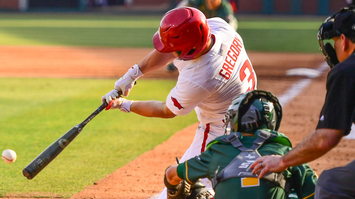 Sixth Inning Gets Away From Razorbacks in 7-3 Loss to Southeastern ...