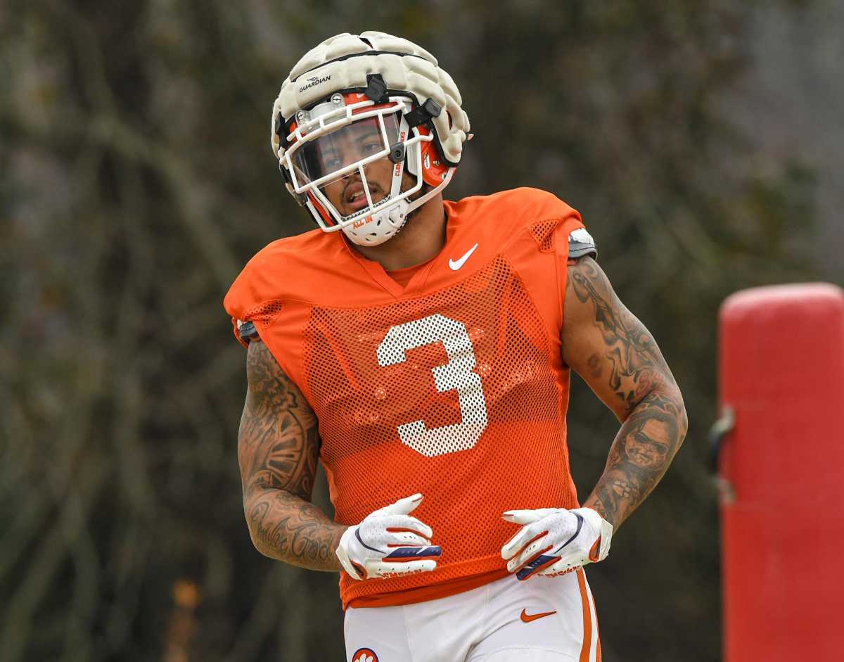 Latest Injury Update on Clemson Tigers DE Xavier Thomas - Sports ...