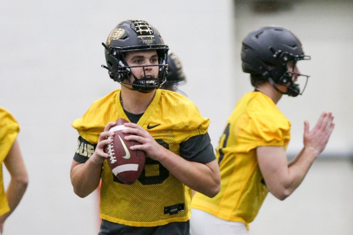 Purdue Quarterback Aidan O'Connell Named to 2022 Walter Camp Player of ...