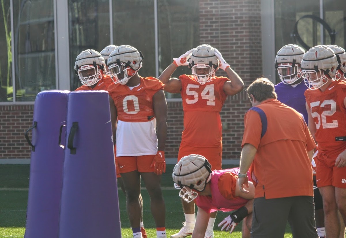 LB Sammy Brown More 'Shocked Than Excited' After Picking Up Clemson ...