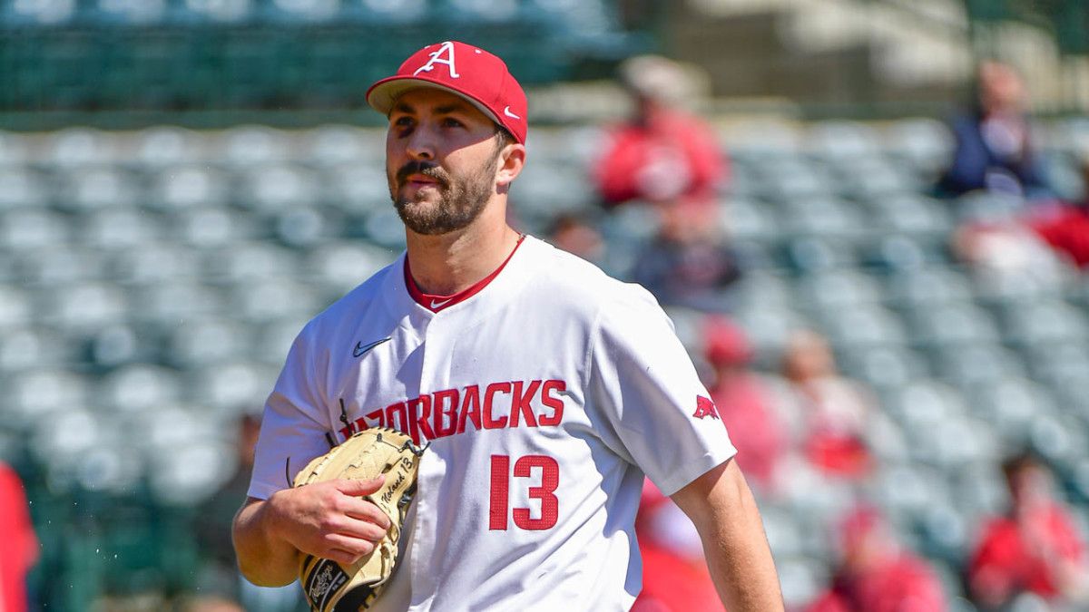 Razorbacks Hit the Road for First Time This Season - Sports Illustrated ...