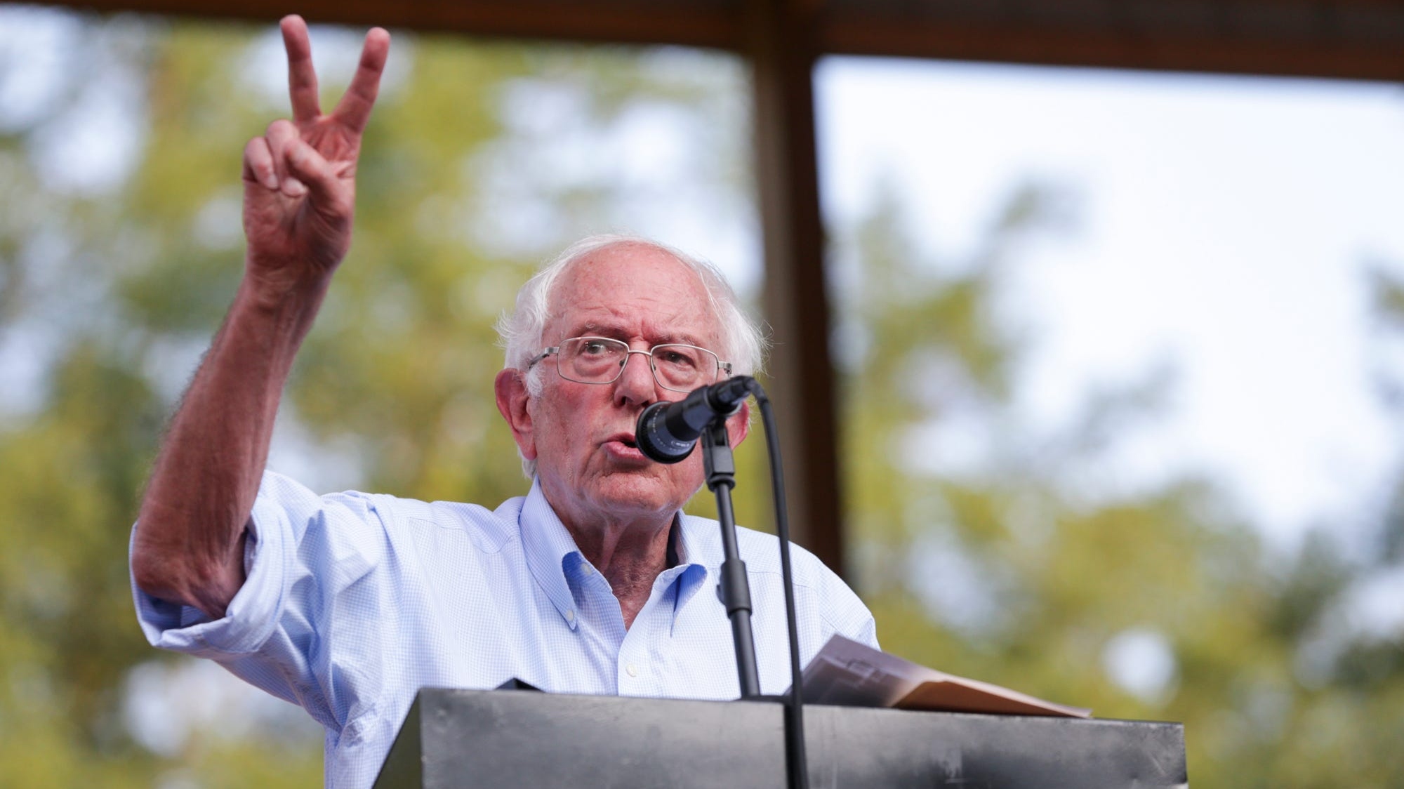 Bernie Sanders weighs in on MLB CBA, calls owners ‘baseball oligarchs ...