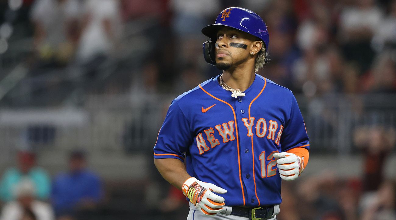 Francisco Lindor Out of Mets Lineup After Freak Finger Injury - Sports ...