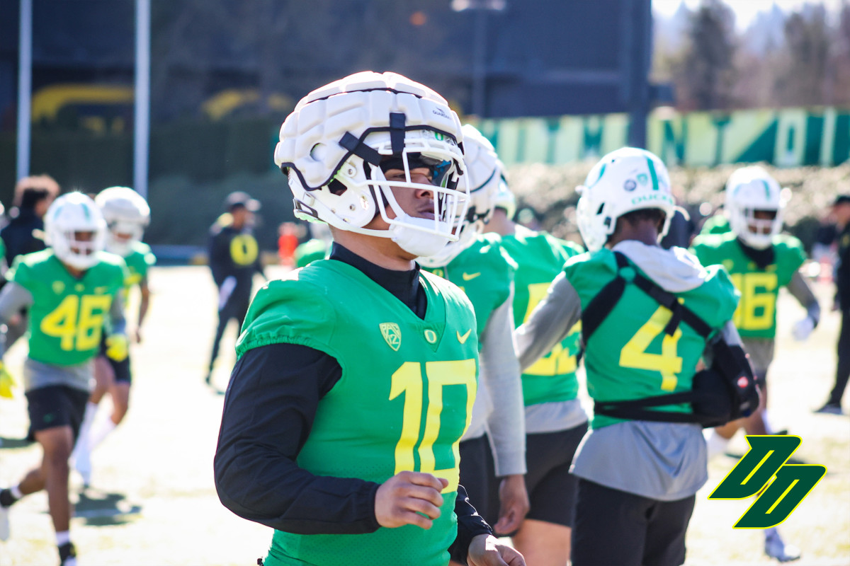 Oregon Ducks Football Linebacker Justin Flowe's Availability for Spring ...