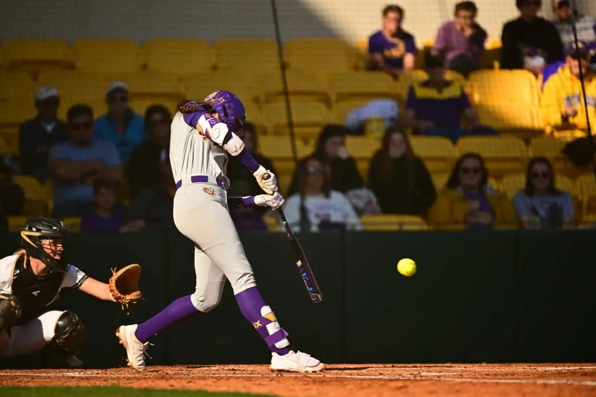 Alabama Softball Aims To Turn Page on 20-0 Start as SEC Play Begins at ...