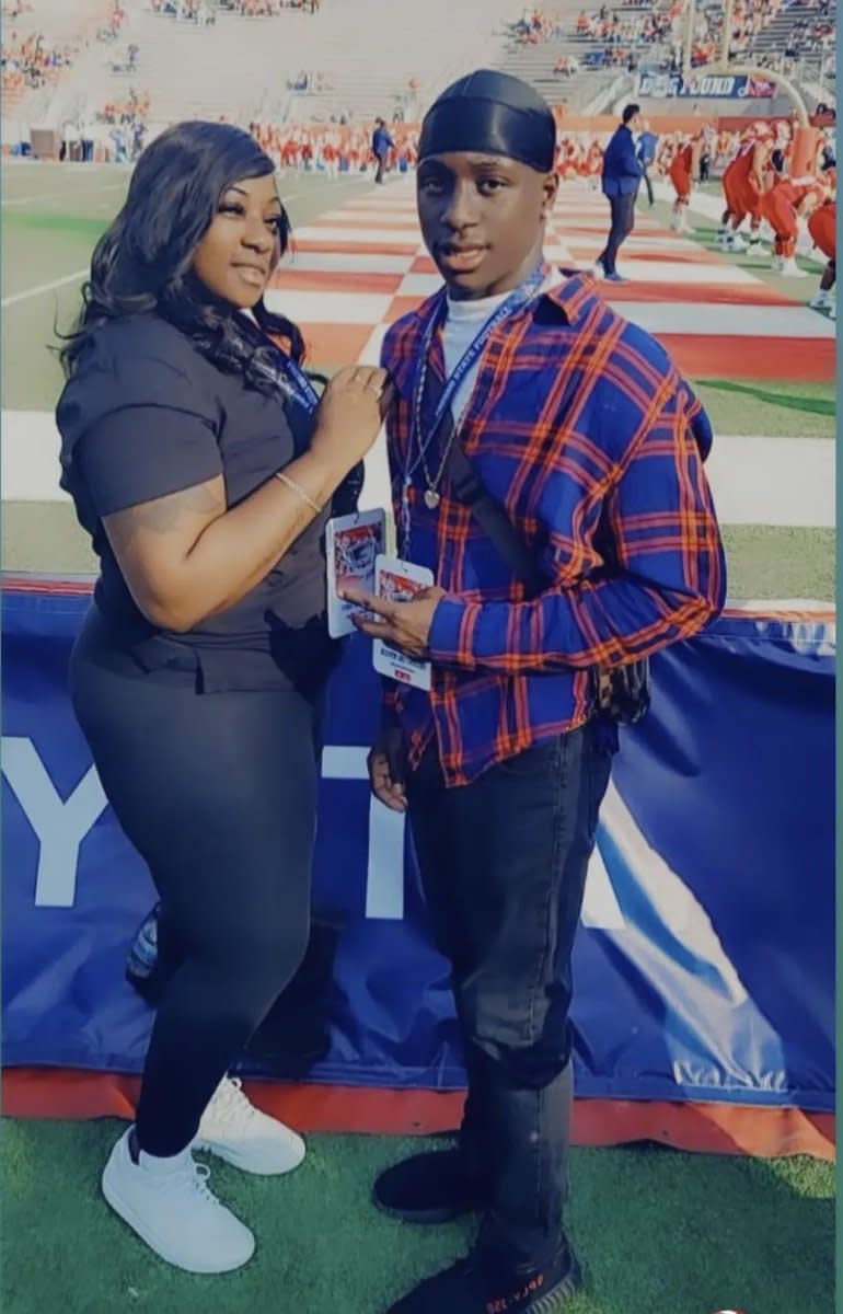 UW Offers Speedster Short on Inches and Wins, But Super Fast - Sports ...