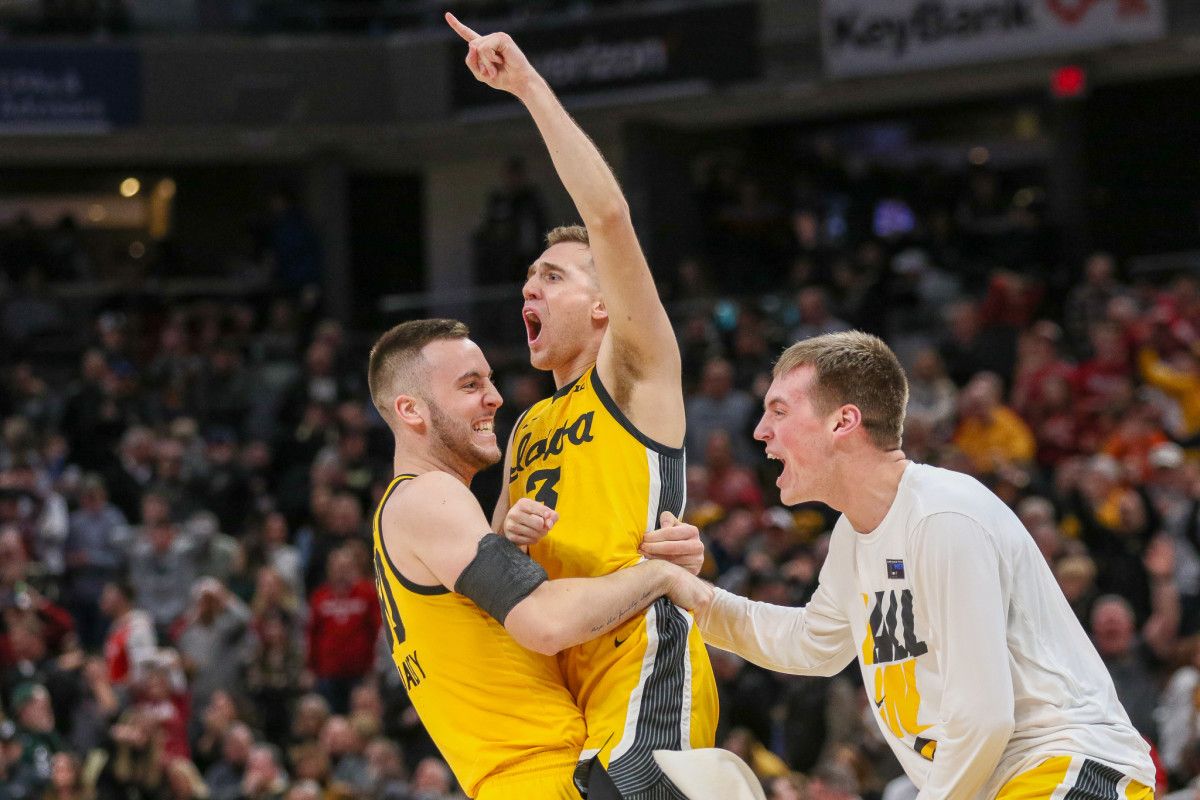 Game Story: Iowa Reaches Title Game - Sports Illustrated Iowa Hawkeyes ...