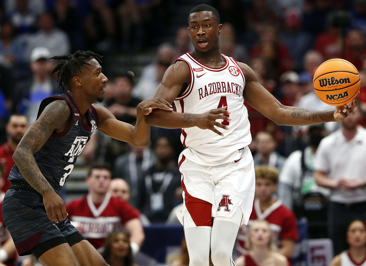 Razorbacks Have No Defense in Tournament Loss or Much Offense - Sports ...