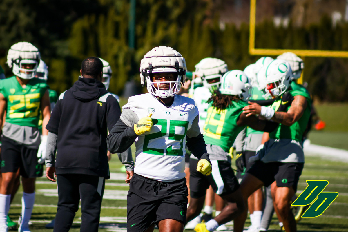 Linebacker Adrian Jackson Leaving Oregon Ducks Football Program ...