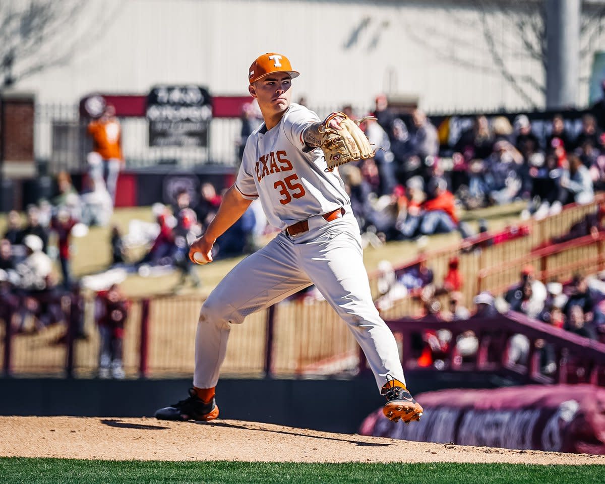 No. 2 Texas Aims to Bounce Back Against College of Charleston - Sports ...