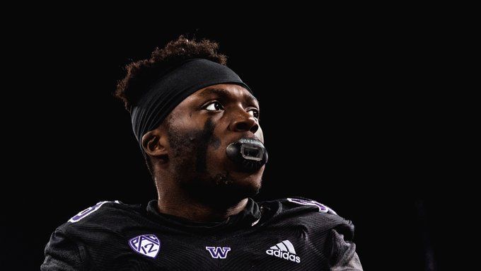 Ulofoshio's Knee Took a Hit, But Not His Reputation - Sports ...