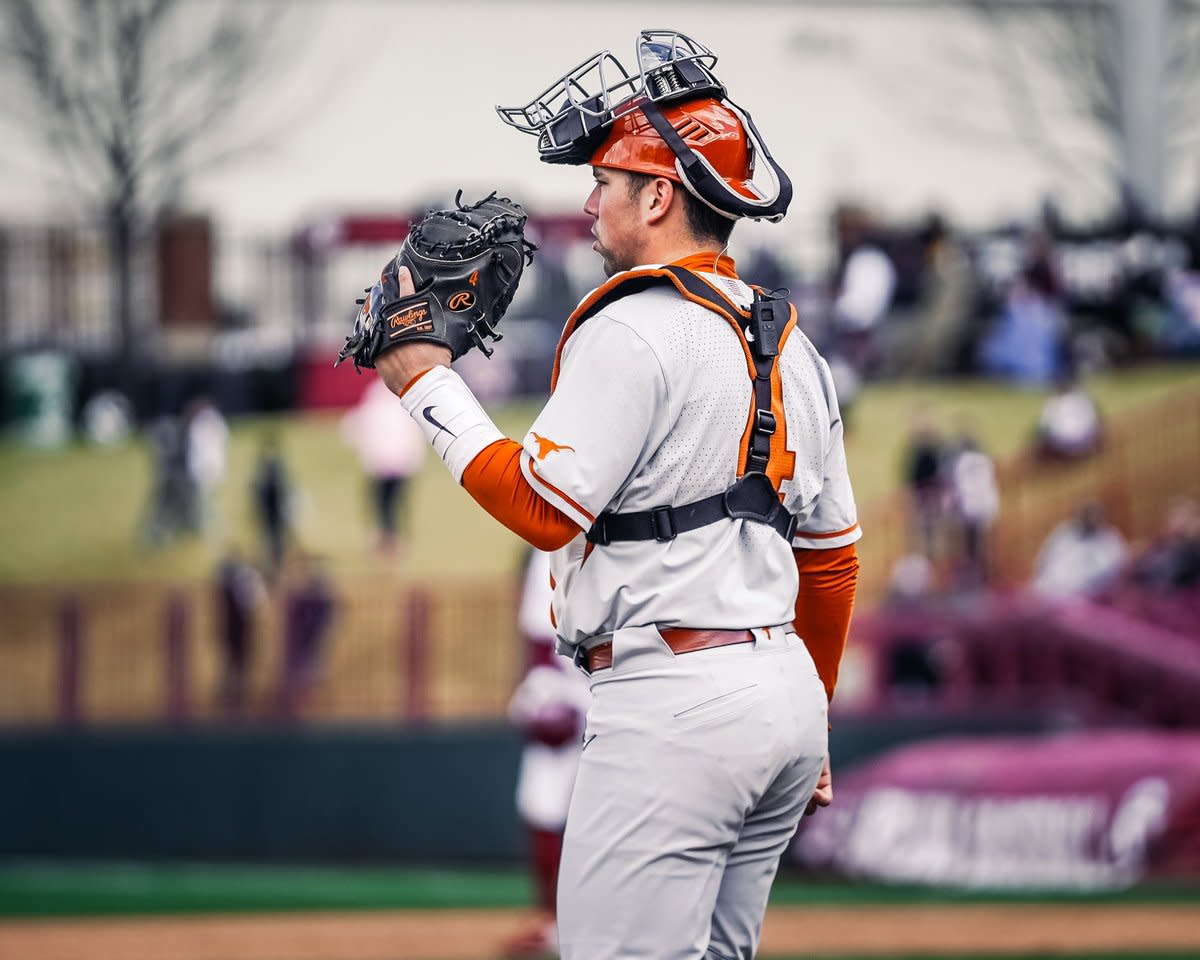 No. 2 Texas Aims to Bounce Back Against College of Charleston - Sports ...