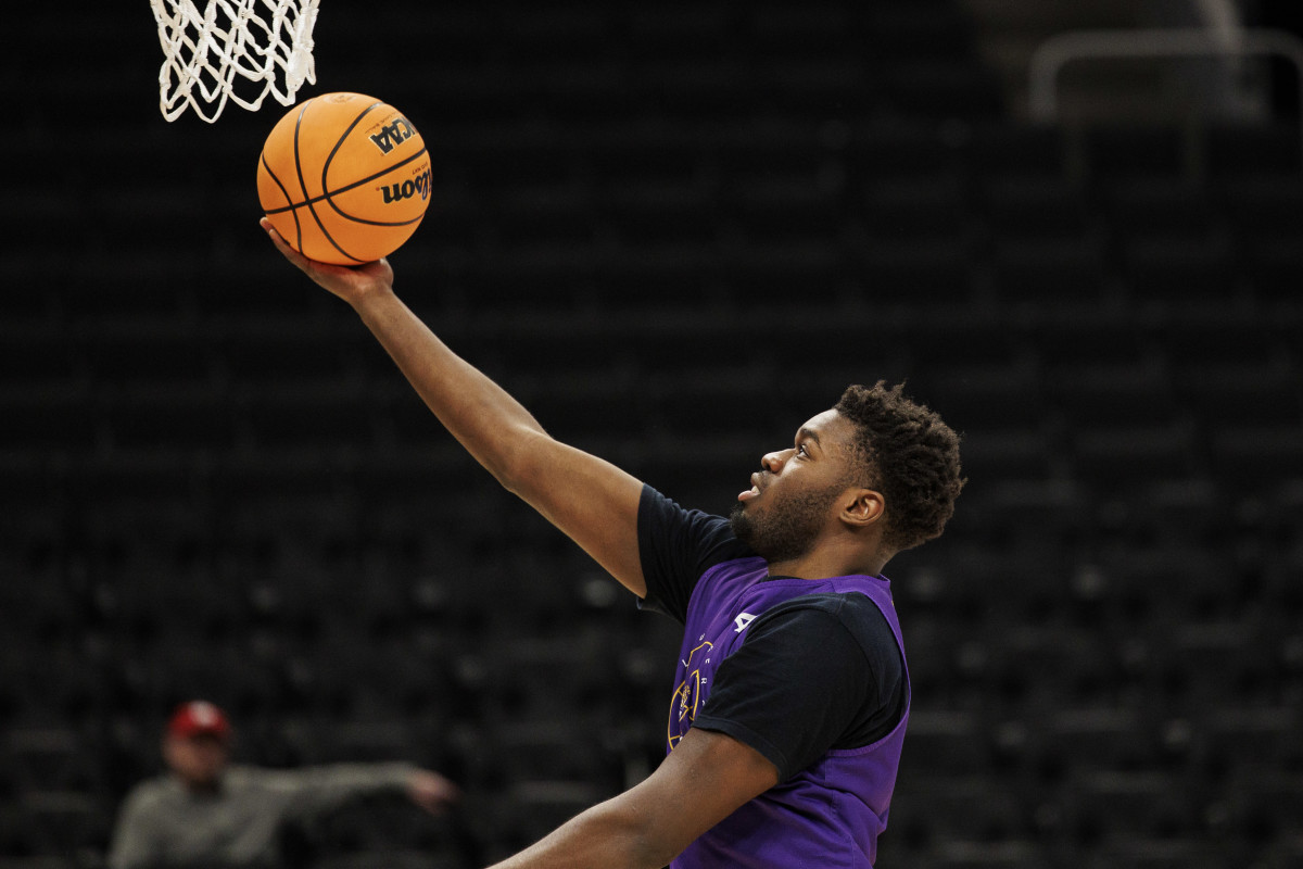 LSU Basketball Players Adopting "LSU vs the World" Mentality for NCAA ...